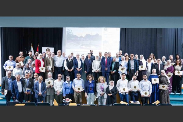 Al-Quds University Celebrates Winners of the Scientific Research Awards ...